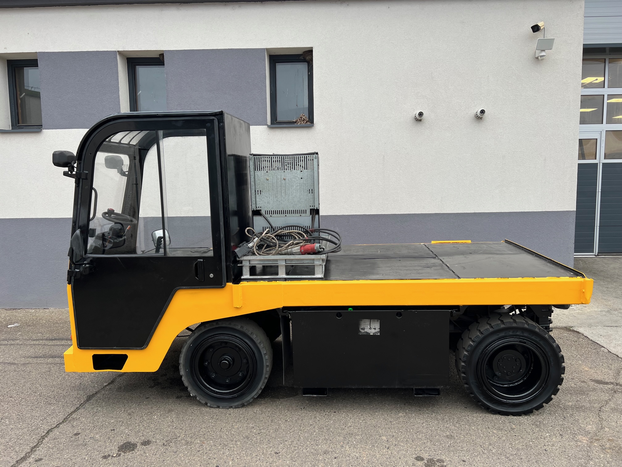 Tahač plošinový Balkancar ET5 nosnost 5t - VZV Veselý